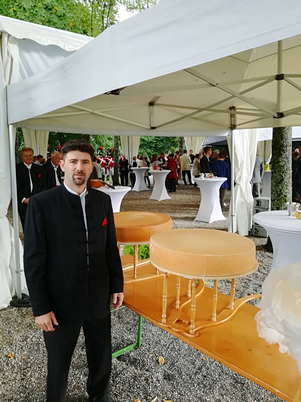 Ivan Vlašić – svestrani glazbenik i voditelj Tamburaškog sastava KUD MM ...